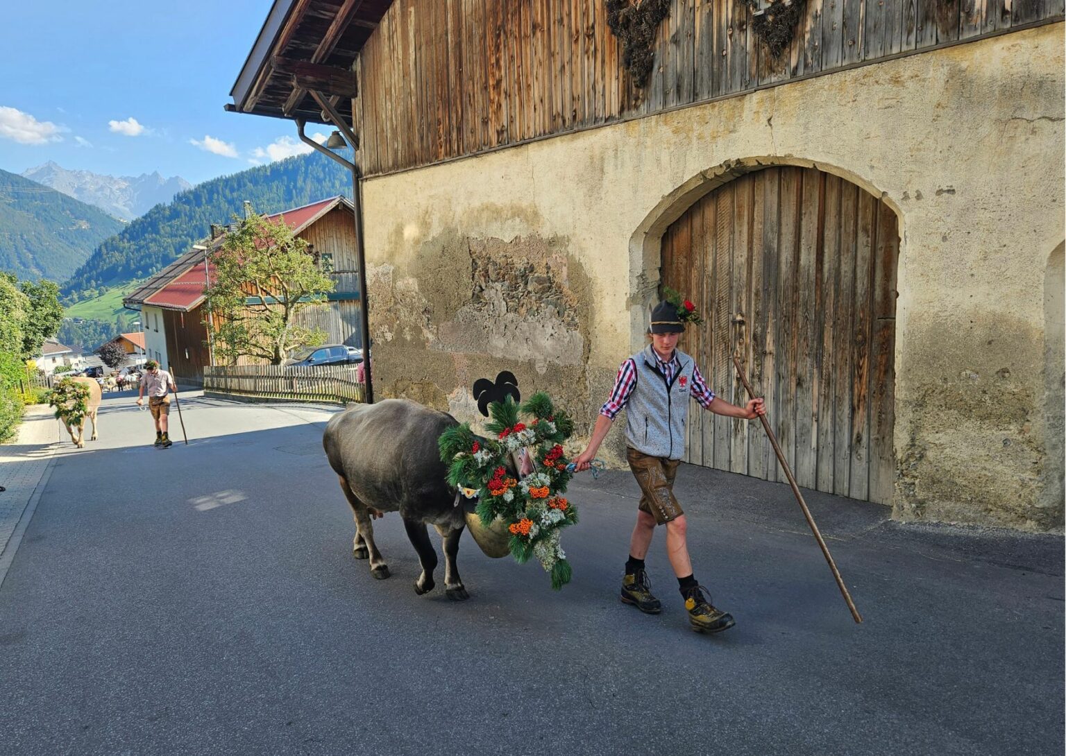 Traditioneller Kopfschmuck beim Almabtrieb – Unsere.Almen